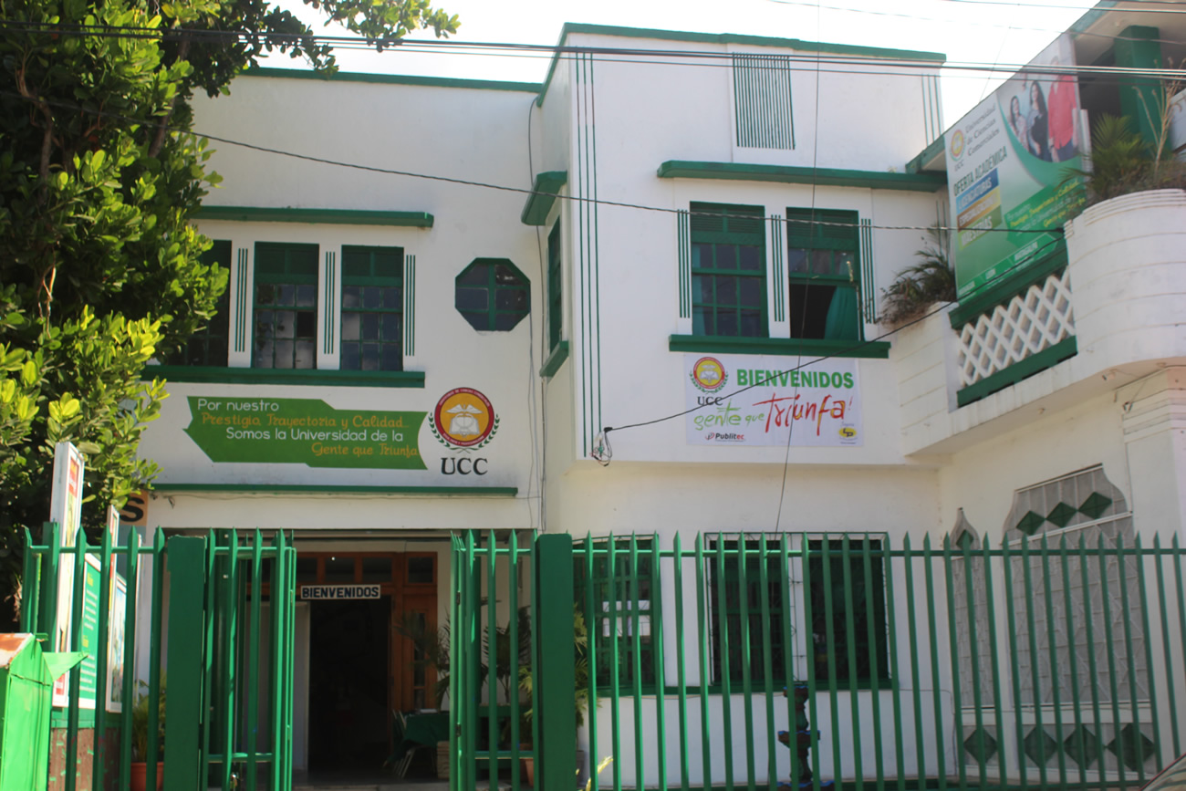 Universidad de Ciencias Comerciales – UCC