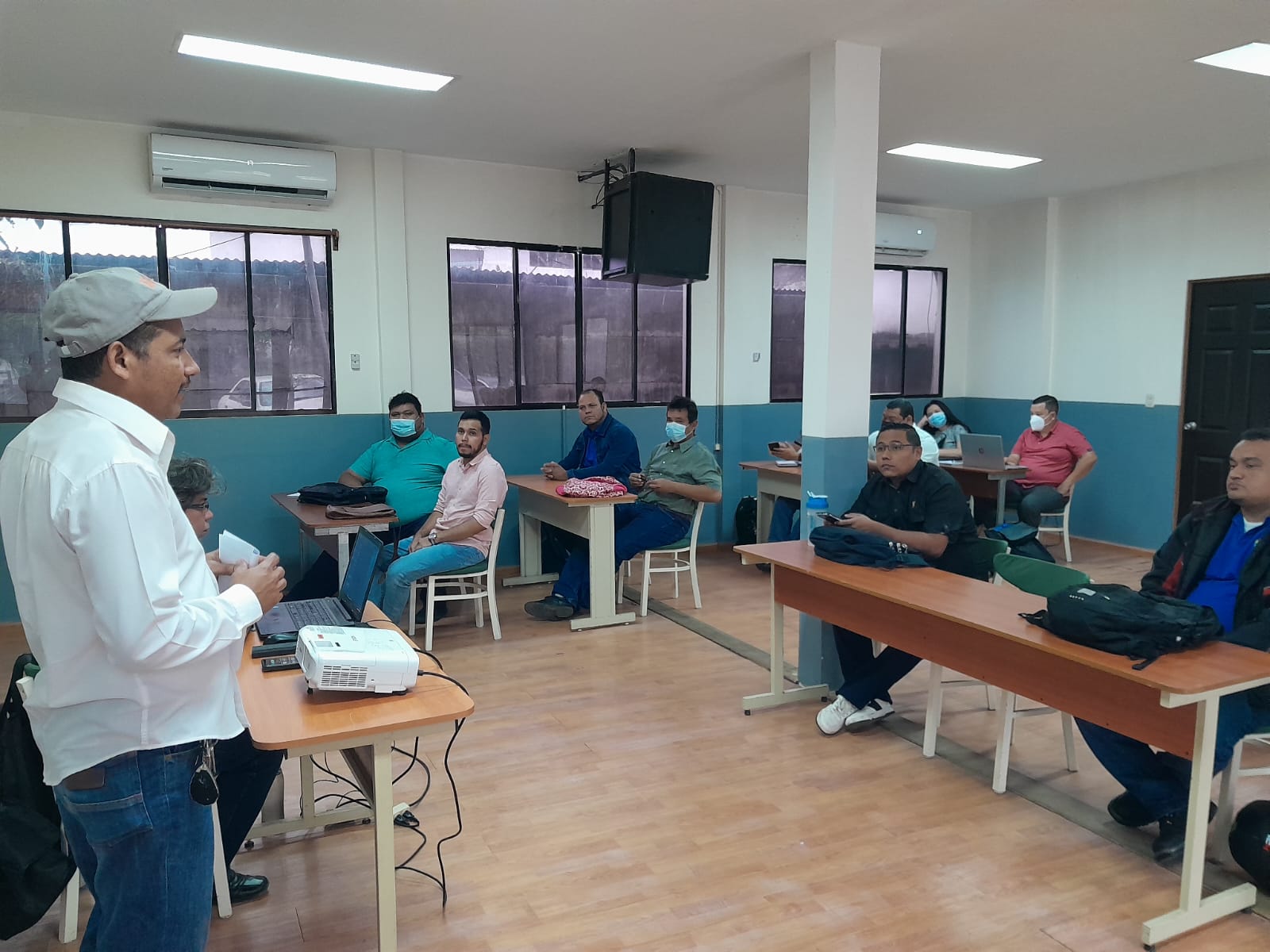 Ingenieros Inician Diplomado En Ucc Universidad De Ciencias Comerciales